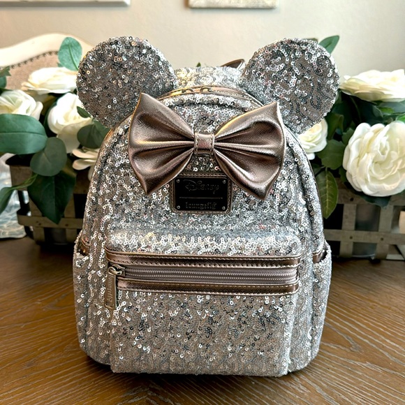 Loungefly | Bags | New Loungefly Minnie Mouse Backpack Silver Sequins ...